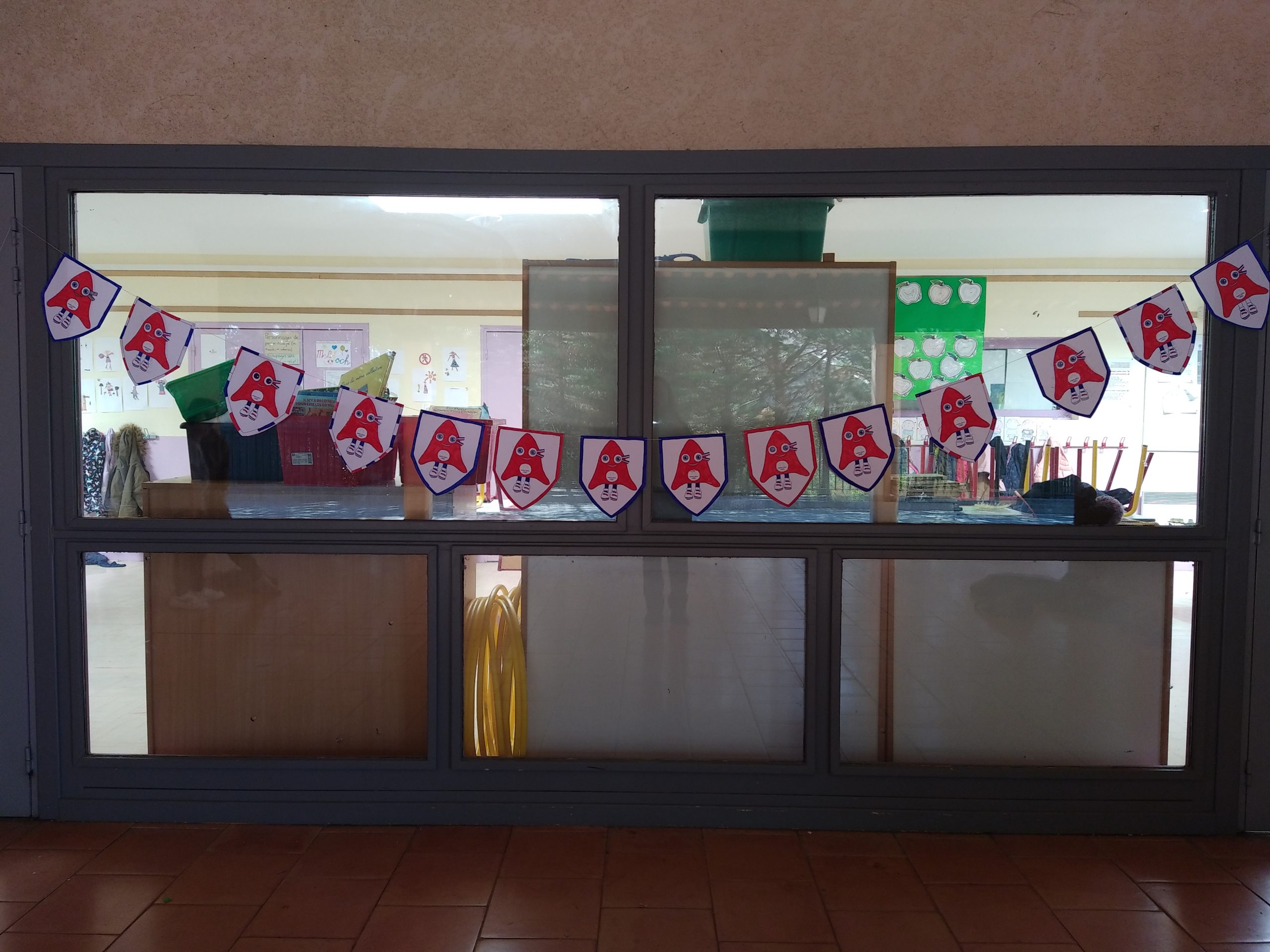 Les Banderoles de l'école de la Touloubre - Le village de Saint Cannat ...